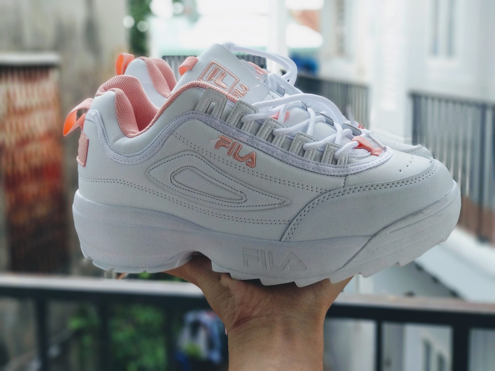 Đánh Giá Giày Fila Trắng Fake Làm Tan Chảy Mọi Bạn Gái | Giày Nation